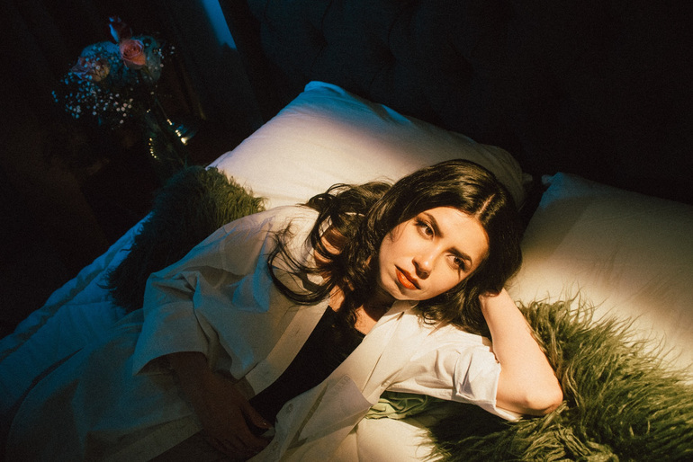 Natalia Montenegro estrena su nuevo single y video "Quédate" - Hypermusica