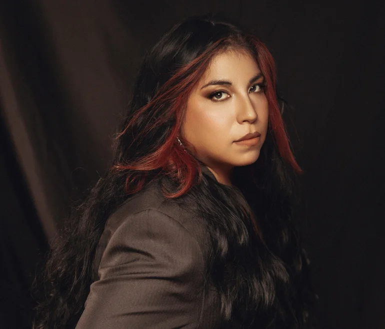 Daniela Vivar estrena su primer disco "Canción para ella" - Hypermusica